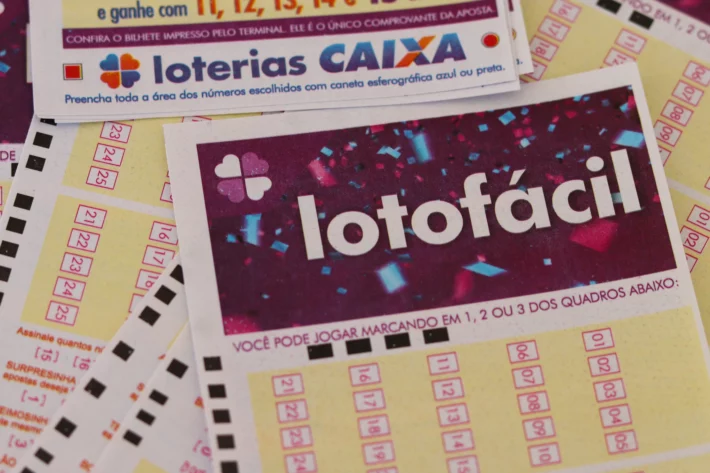 Resultado da Lotofácil hoje 3715 de sábado (20/06/26)
